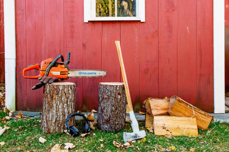 How to Make a Swedish Fire Log - Fresh Off The Grid