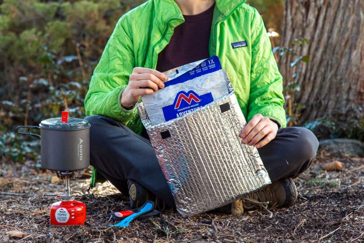 How to Make an Insulated Cozy for Backpacking - Fresh Off The Grid