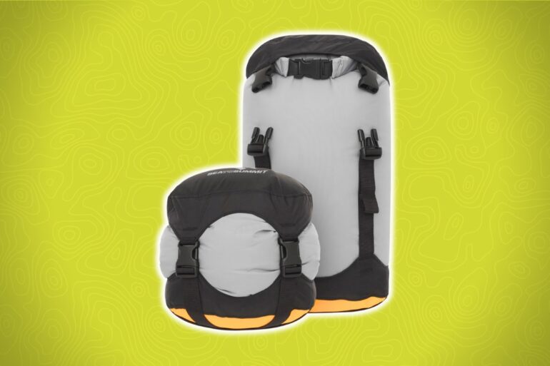 34 Clever Gifts for Backpackers (2025 Gift Guide!) - Fresh Off The Grid