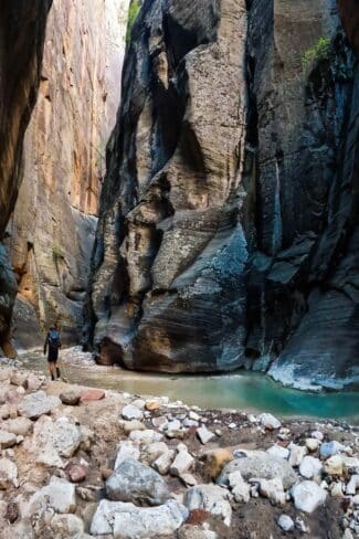 The Complete Guide to Hiking the Narrows in Zion (Gear, Permits, Tips ...